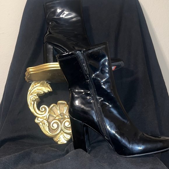 TOP Moda | Shoes | Top Modes Zipper Black Boot | Poshmark